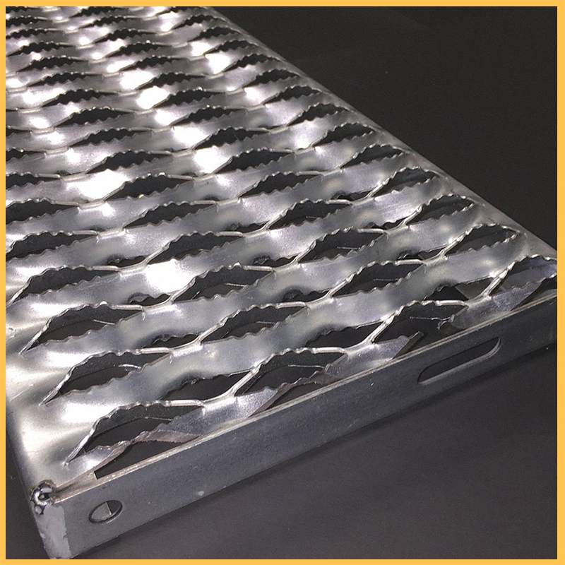 China Perforated Serrated Grating Manufacturer